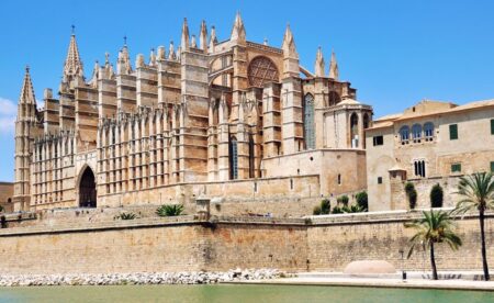 10 Famous Historical Monuments in Europe to See While on a Cruise