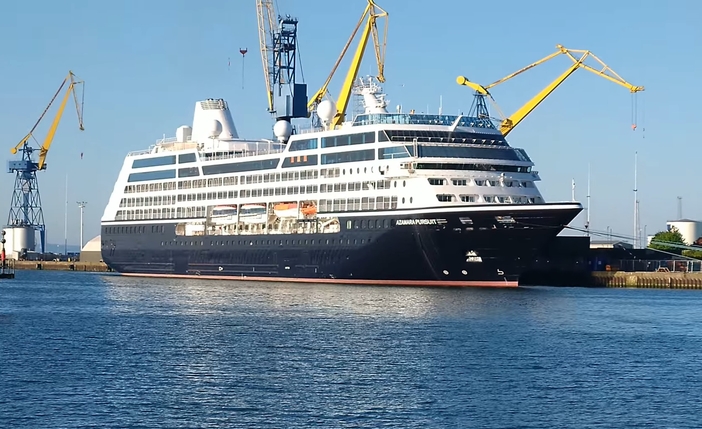 Review Azamara Pursuit Cruise Ship